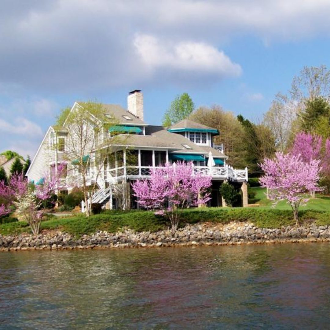 16 warm-weather hidden gems to explore at Smith Mountain Lake - Smith ...