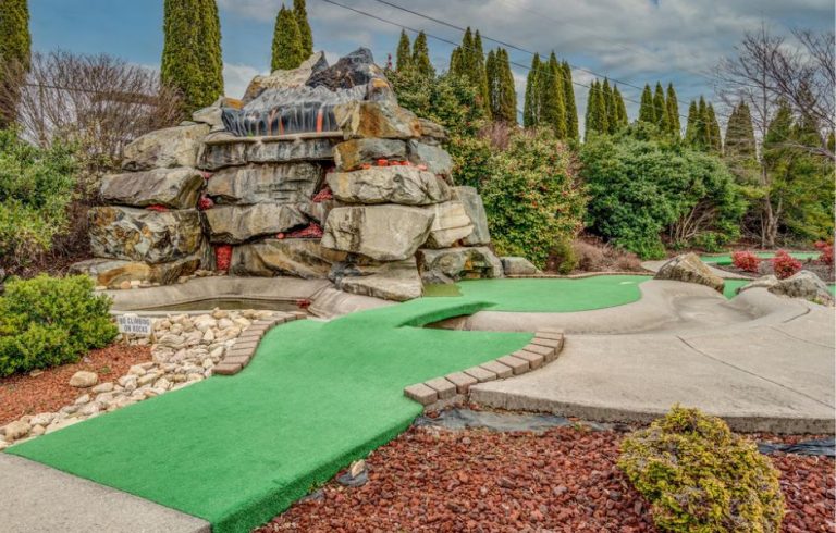 Golf and Mini Golf - Smith Mountain Lake Regional Chamber of Commerce